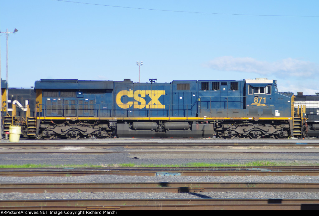 CSX 871